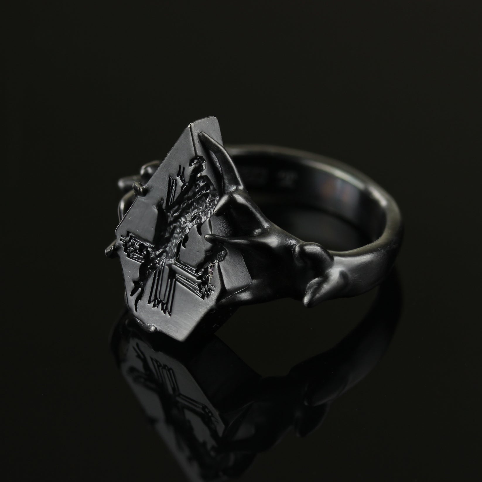 "Broken Paladin" ring - Black Ruthenium Plated – Des Gray